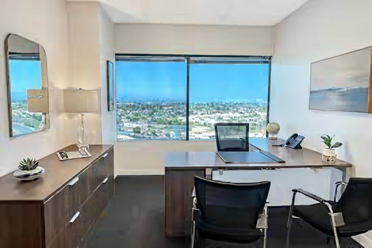 Optimizing Home Office Setups in Downtown Huntington Beach Houses - The ...